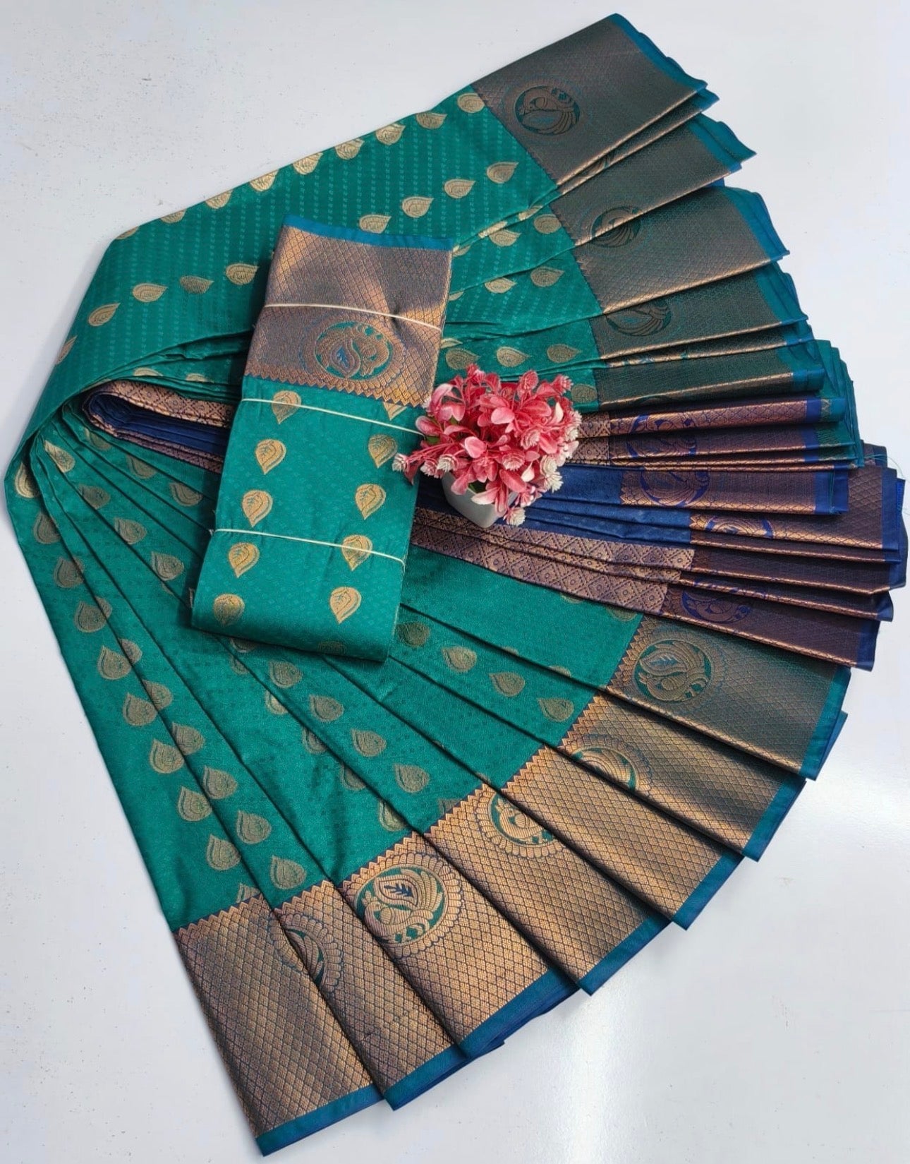 Mayil pattu – thaathasclothing